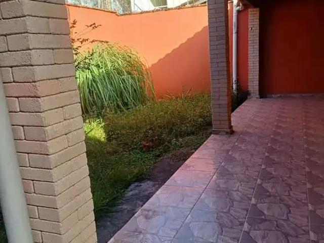 Casa / Sobrado para Venda em Ubatuba/SP Estufa I 3 Quartos