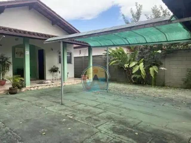 Casa / Sobrado para Venda em Ubatuba/SP Estufa I 3 Quartos