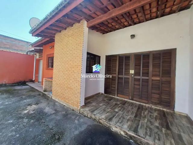 Casa / Sobrado para Venda em Ubatuba/SP Estufa I 3 Quartos
