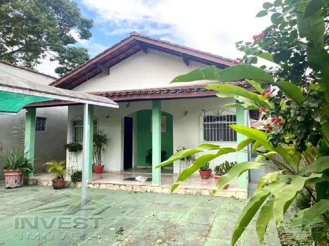Casa / Sobrado para Venda em Ubatuba/SP Estufa I 2 Quartos