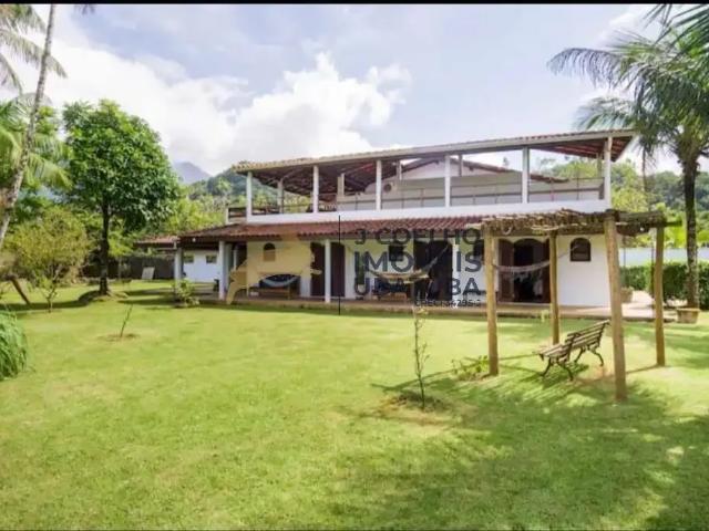 Casa / Sobrado para Venda em Ubatuba/SP Folha Seca 3 Quartos