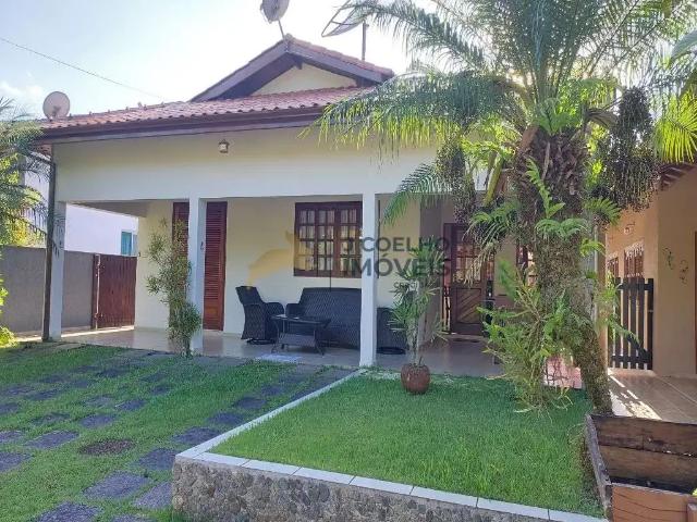 Casa / Sobrado para Venda em Ubatuba/SP Horto 3 Quartos