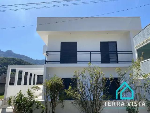 Casa / Sobrado para Venda em Ubatuba/SP Horto 4 Quartos