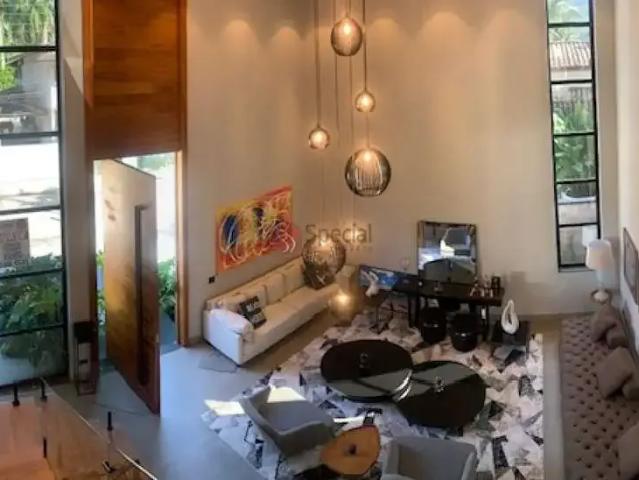 Casa / Sobrado para Venda em Ubatuba/SP Horto Florestal 4 Quartos