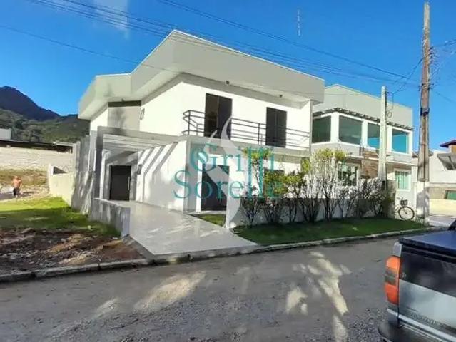 Casa / Sobrado para Venda em Ubatuba/SP Horto Florestal 4 Quartos