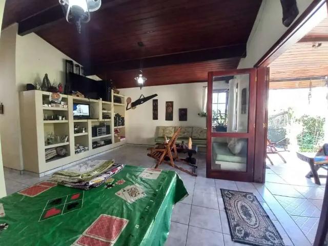 Casa / Sobrado para Venda em Ubatuba/SP Itaguá 2 Quartos