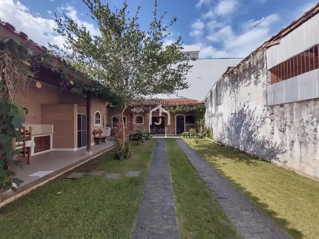 Casa / Sobrado para Venda em Ubatuba/SP Itaguá 2 Quartos