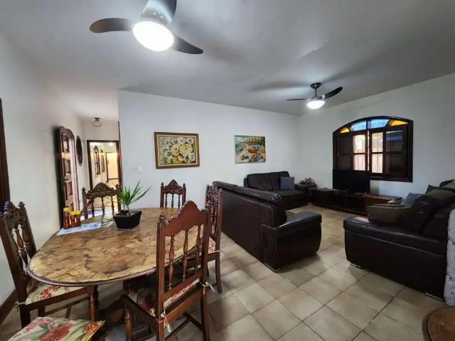 Casa / Sobrado para Venda em Ubatuba/SP Itaguá 3 Quartos