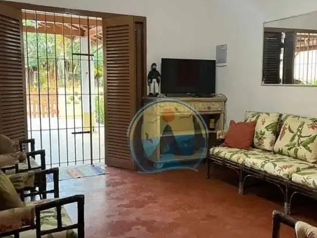 Casa / Sobrado para Venda em Ubatuba/SP Itaguá 3 Quartos
