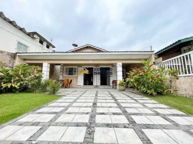 Casa / Sobrado para Venda em Ubatuba/SP Itaguá 4 Quartos