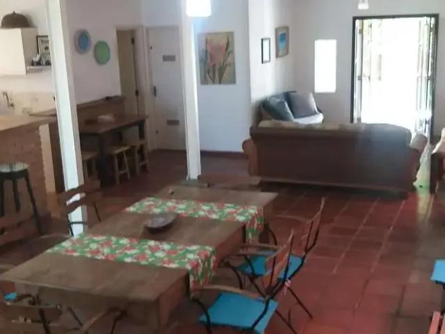 Casa / Sobrado para Venda em Ubatuba/SP Itaguá 4 Quartos