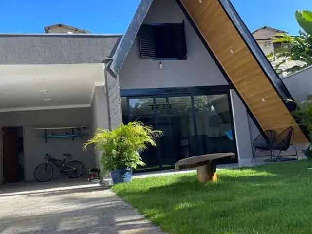 Casa / Sobrado para Venda em Ubatuba/SP Itaguá 4 Quartos