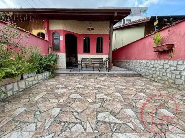 Casa / Sobrado para Venda em Ubatuba/SP Itaguá 4 Quartos