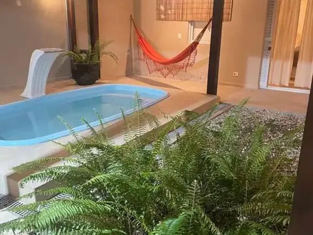 Casa / Sobrado para Venda em Ubatuba/SP Itaguá 4 Quartos