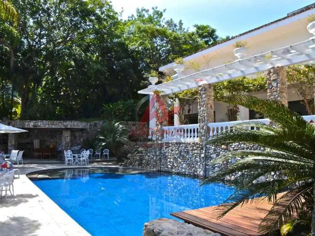 Casa / Sobrado para Venda em Ubatuba/SP Jardim Pedra Verde 6 Quartos