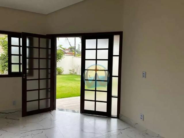 Casa / Sobrado para Venda em Ubatuba/SP Jardim Samambaia 3 Quartos