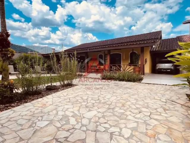 Casa / Sobrado para Venda em Ubatuba/SP Jardim Samambaia 3 Quartos