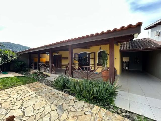 Casa / Sobrado para Venda em Ubatuba/SP Mato Dentro 4 Quartos