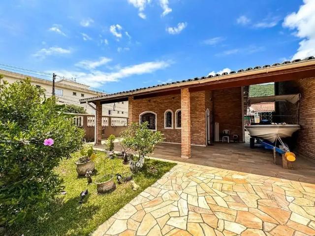 Casa / Sobrado para Venda em Ubatuba/SP Maranduba 5 Quartos