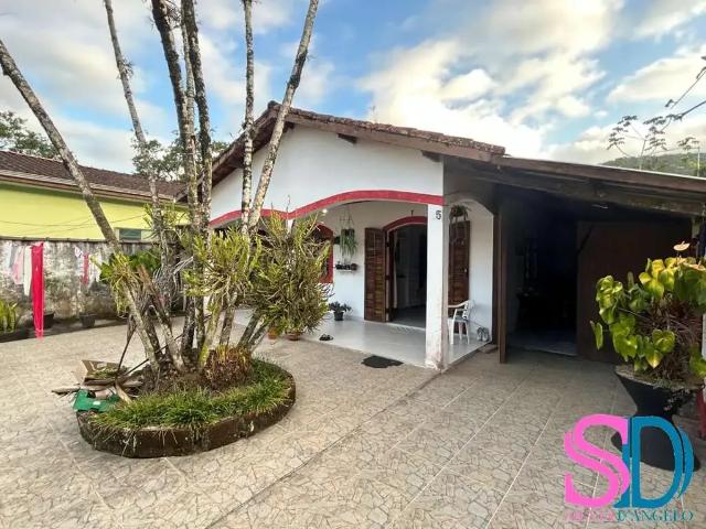 Casa / Sobrado para Venda em Ubatuba/SP Marafunda 3 Quartos
