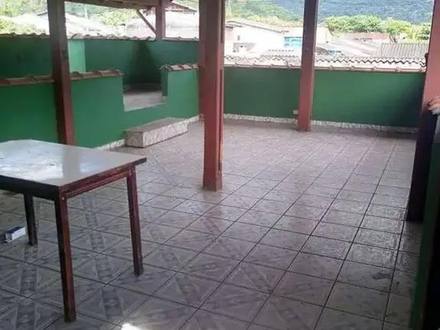Casa / Sobrado para Venda em Ubatuba/SP Marafunda 4 Quartos