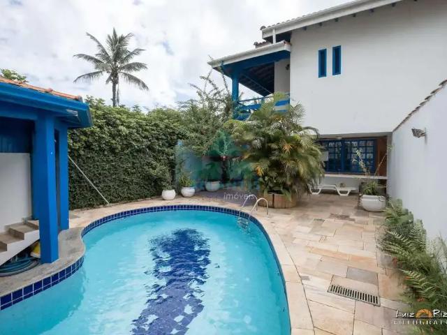 Casa / Sobrado para Venda em Ubatuba/SP Saco da Ribeira 4 Quartos