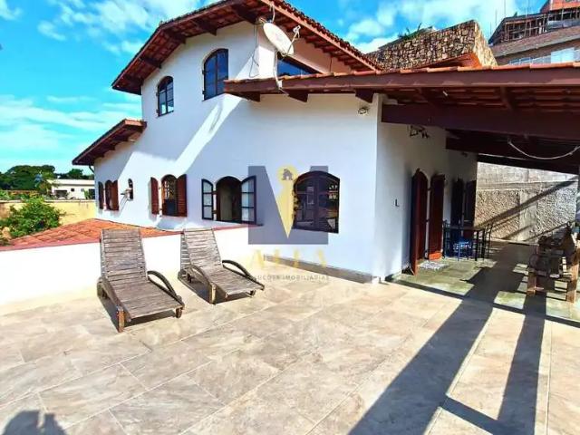 Casa / Sobrado para Venda em Ubatuba/SP Santa Rita 5 Quartos