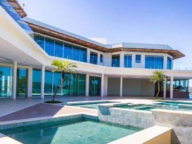Casa / Sobrado para Venda em Ubatuba/SP Santa Rita