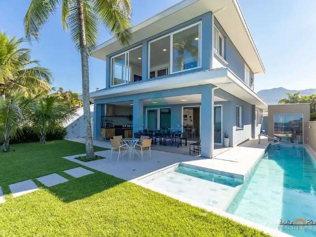 Casa / Sobrado para Venda em Ubatuba/SP Sapé 4 Quartos