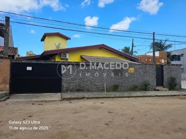 Casa / Sobrado para Venda em Ubatuba/SP Sapé 4 Quartos