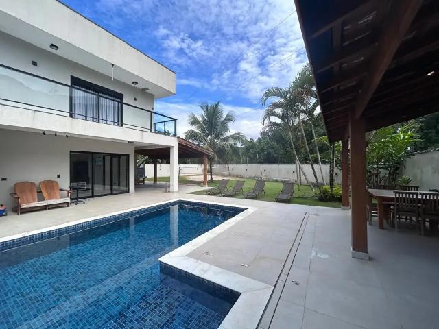 Casa / Sobrado para Venda em Ubatuba/SP Sapé 3 Quartos