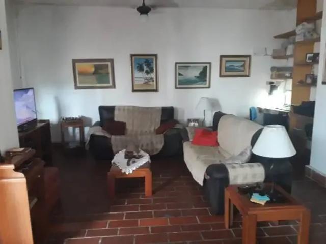 Casa / Sobrado para Venda em Ubatuba/SP Silop 4 Quartos