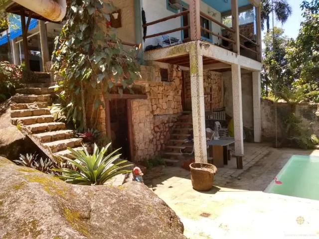 Casa / Sobrado para Venda em Ubatuba/SP Pedreira 8 Quartos