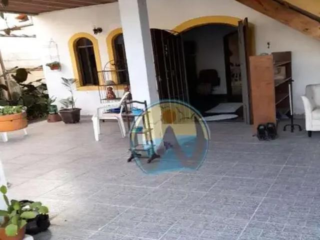 Casa / Sobrado para Venda em Ubatuba/SP Perequê Açu 3 Quartos
