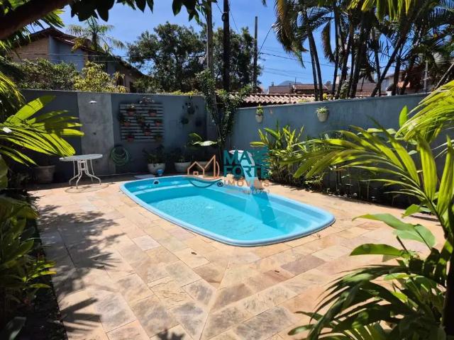Casa / Sobrado para Venda em Ubatuba/SP Perequê Açu 3 Quartos