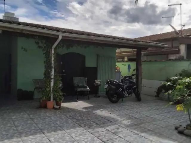Casa / Sobrado para Venda em Ubatuba/SP Perequê Açu 3 Quartos
