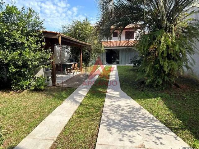 Casa / Sobrado para Venda em Ubatuba/SP Perequê Açu 3 Quartos