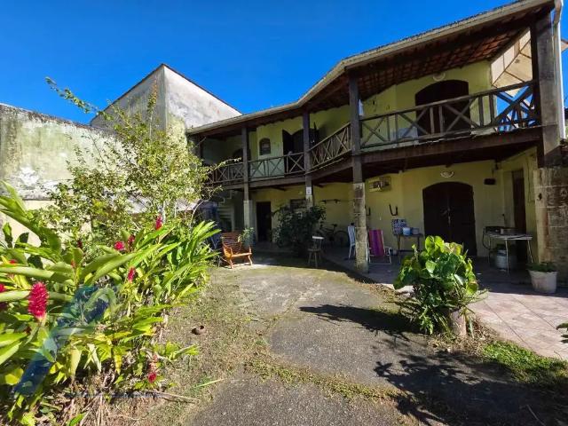 Casa / Sobrado para Venda em Ubatuba/SP Perequê Açu 3 Quartos