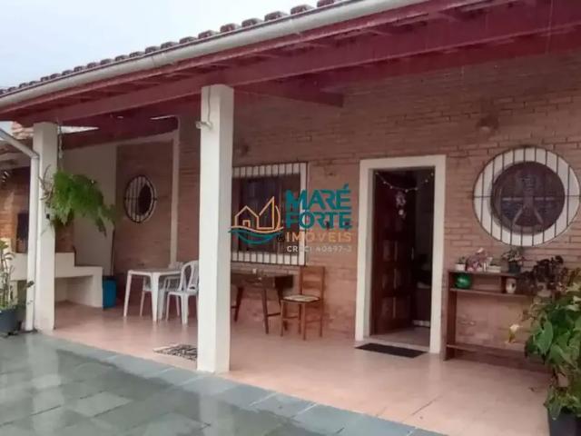 Casa / Sobrado para Venda em Ubatuba/SP Perequê Açu 4 Quartos