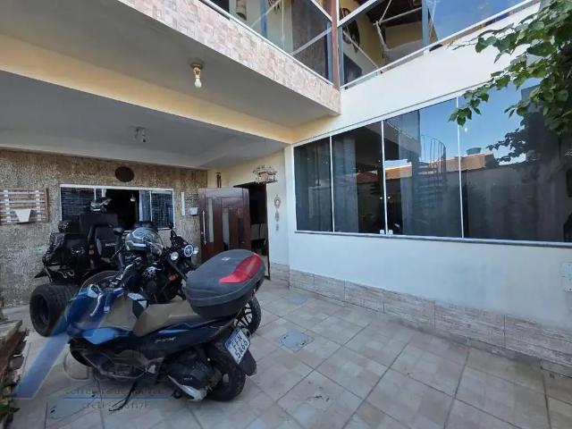 Casa / Sobrado para Venda em Ubatuba/SP Perequê Açu 4 Quartos
