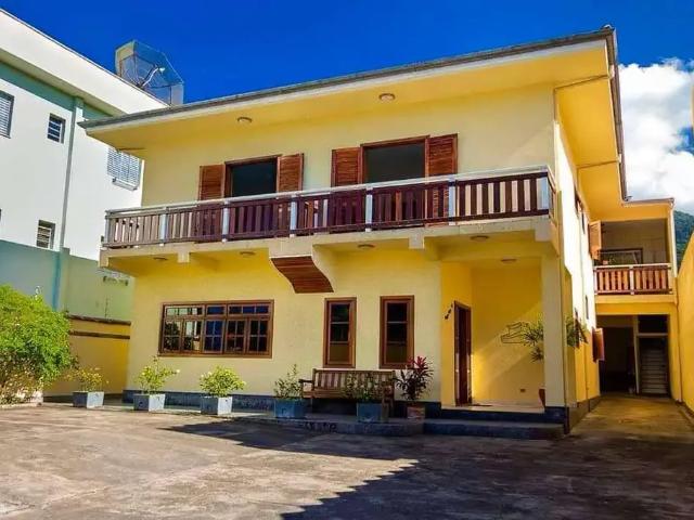 Casa / Sobrado para Venda em Ubatuba/SP Perequê Açu 8 Quartos