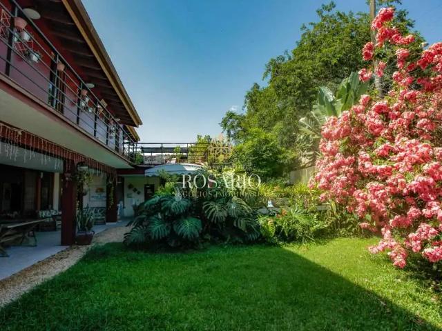 Casa / Sobrado para Venda em Ubatuba/SP Perequê Açu 9 Quartos