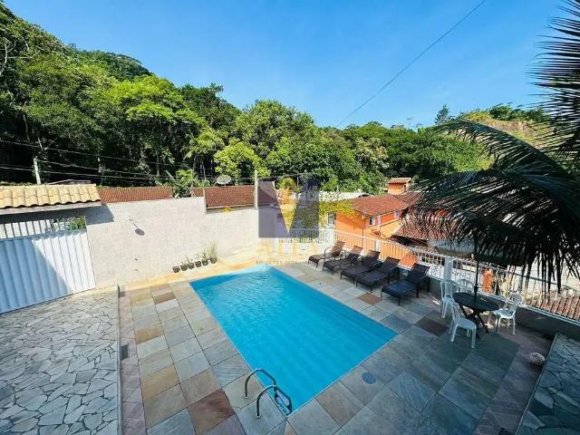 Casa / Sobrado para Venda em Ubatuba/SP Pereque Mirim 5 Quartos