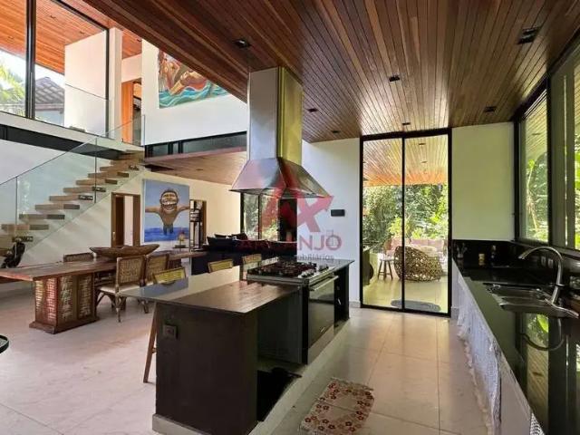 Casa / Sobrado para Venda em Ubatuba/SP Praia do Itamambuca 3 Quartos