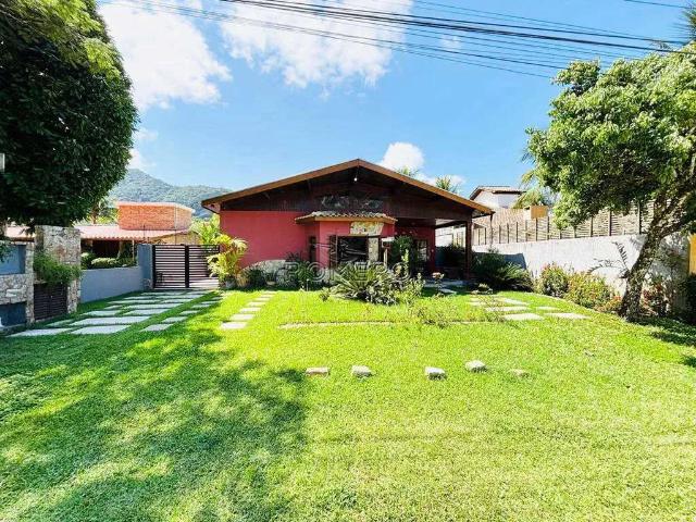 Casa / Sobrado para Venda em Ubatuba/SP Praia do Lazaro 6 Quartos