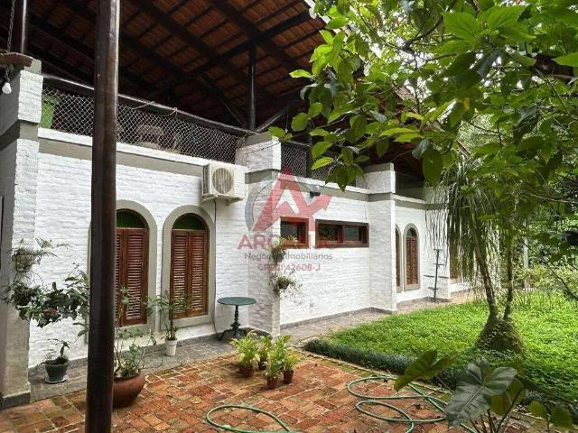 Casa / Sobrado para Venda em Ubatuba/SP Praia da Fortaleza 5 Quartos