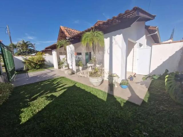 Casa / Sobrado para Venda em Ubatuba/SP Praia da Lagoinha 3 Quartos