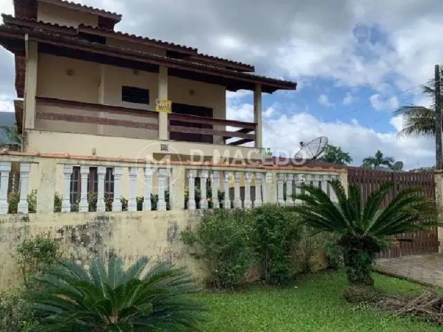 Casa / Sobrado para Venda em Ubatuba/SP Lagoinha 3 Quartos