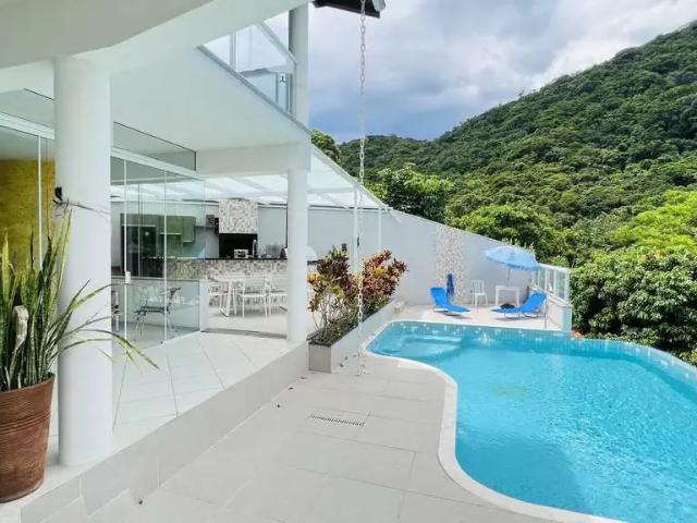 Casa / Sobrado para Venda em Ubatuba/SP Praia da Lagoinha 3 Quartos