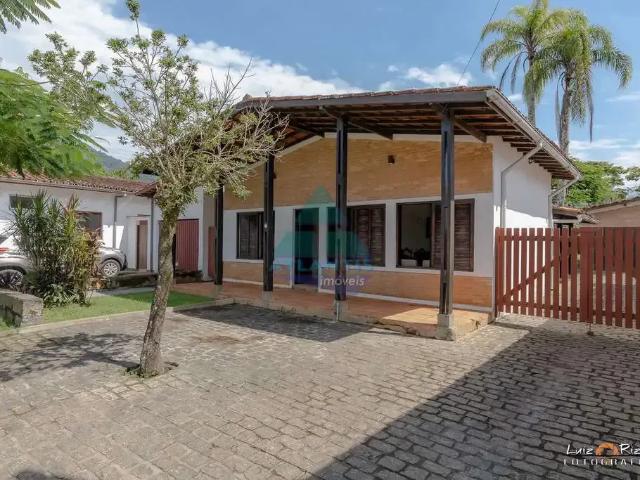 Casa / Sobrado para Venda em Ubatuba/SP Praia da Lagoinha 7 Quartos